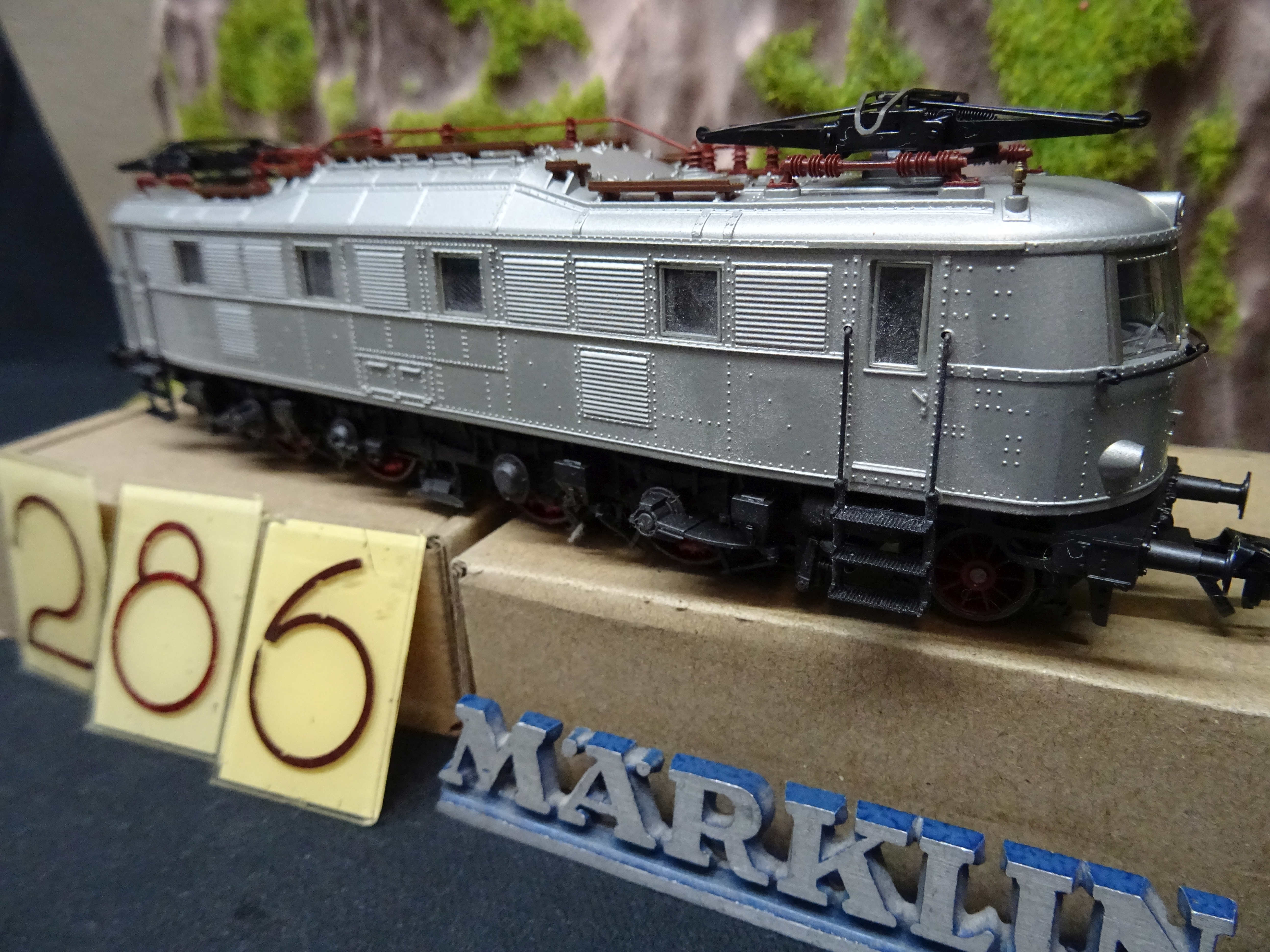 286=Marklin BR E18 loc van de Duitse spoorwegen. - Elizabeth Maria