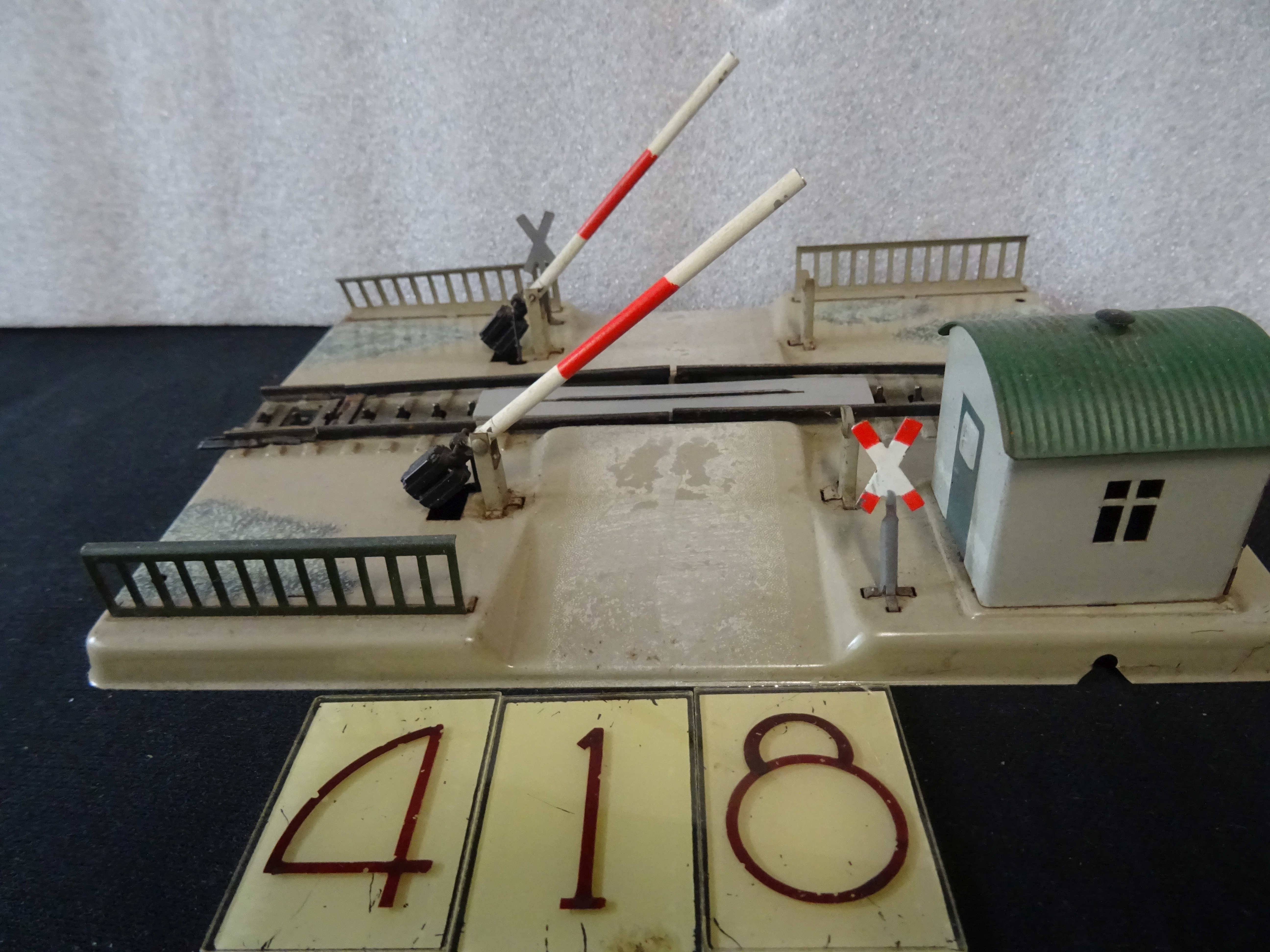 418=Marklin half mechanische overweg. - Elizabeth Maria