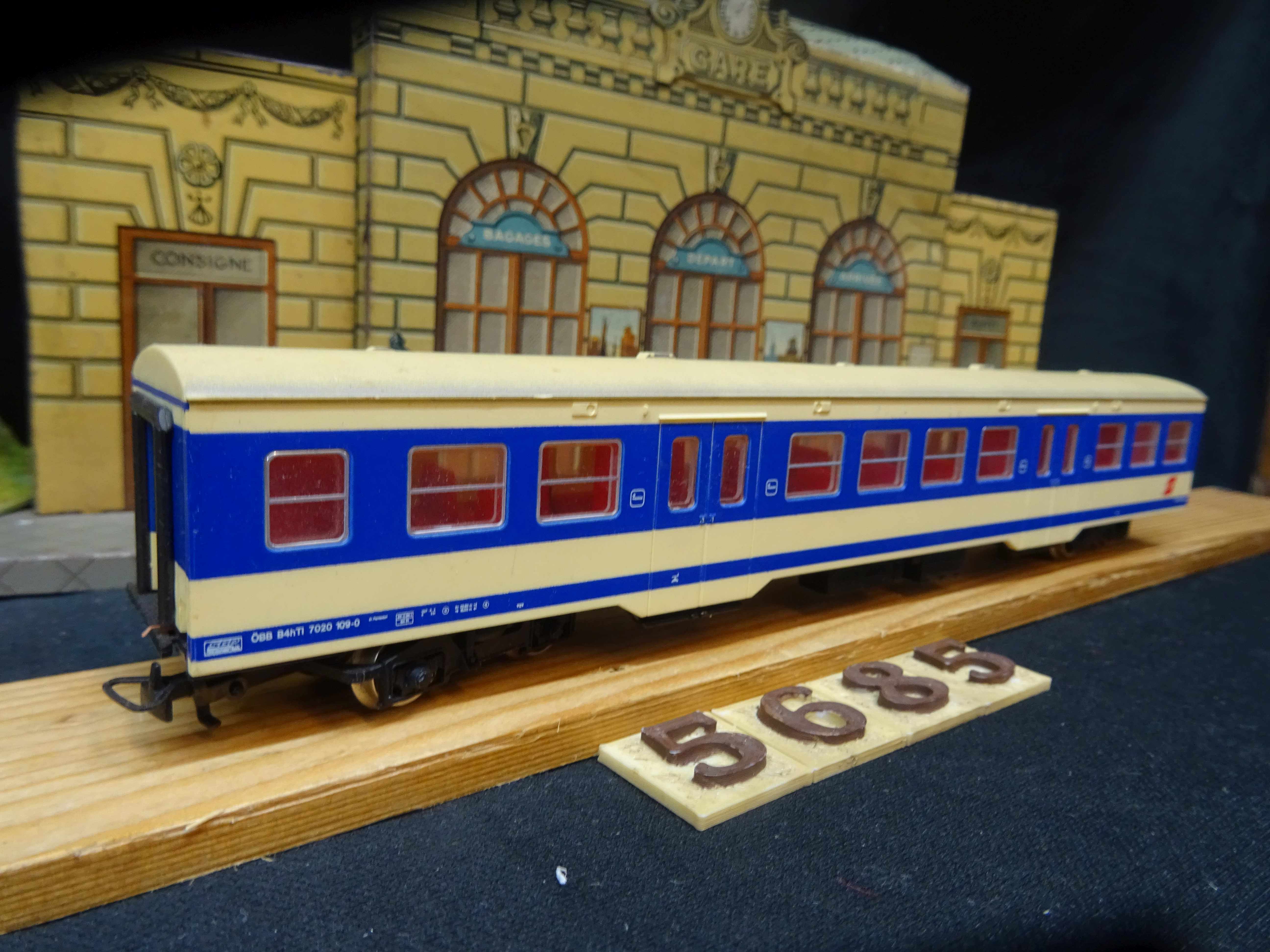 5985=Kleinbahn IC rijtuig van de Oostenrijkse spoorwegen. - Elizabeth Maria
