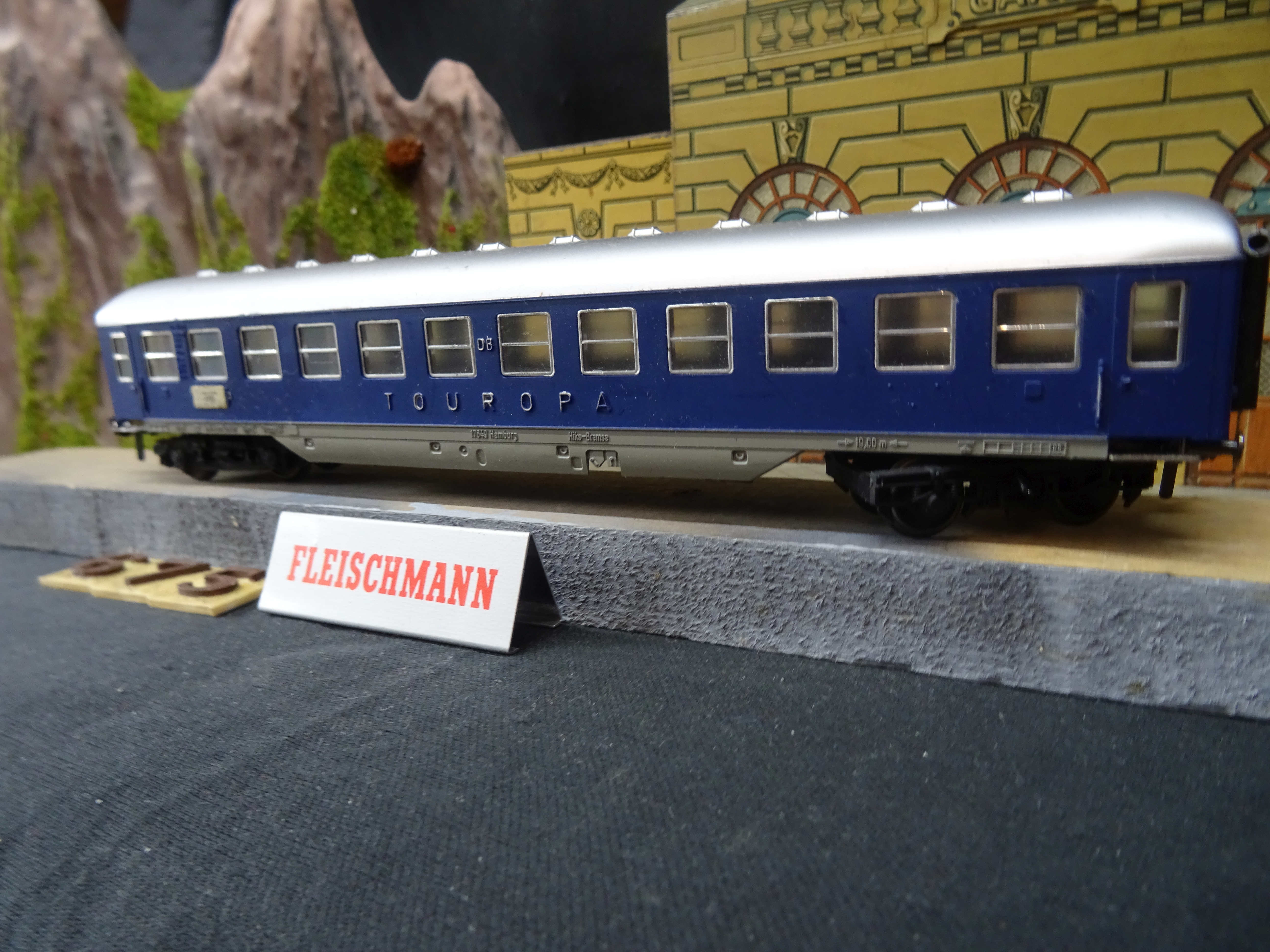 675=Fleischmann D-trein rijtuig van de Duitse spoorwegen. - Elizabeth Maria
