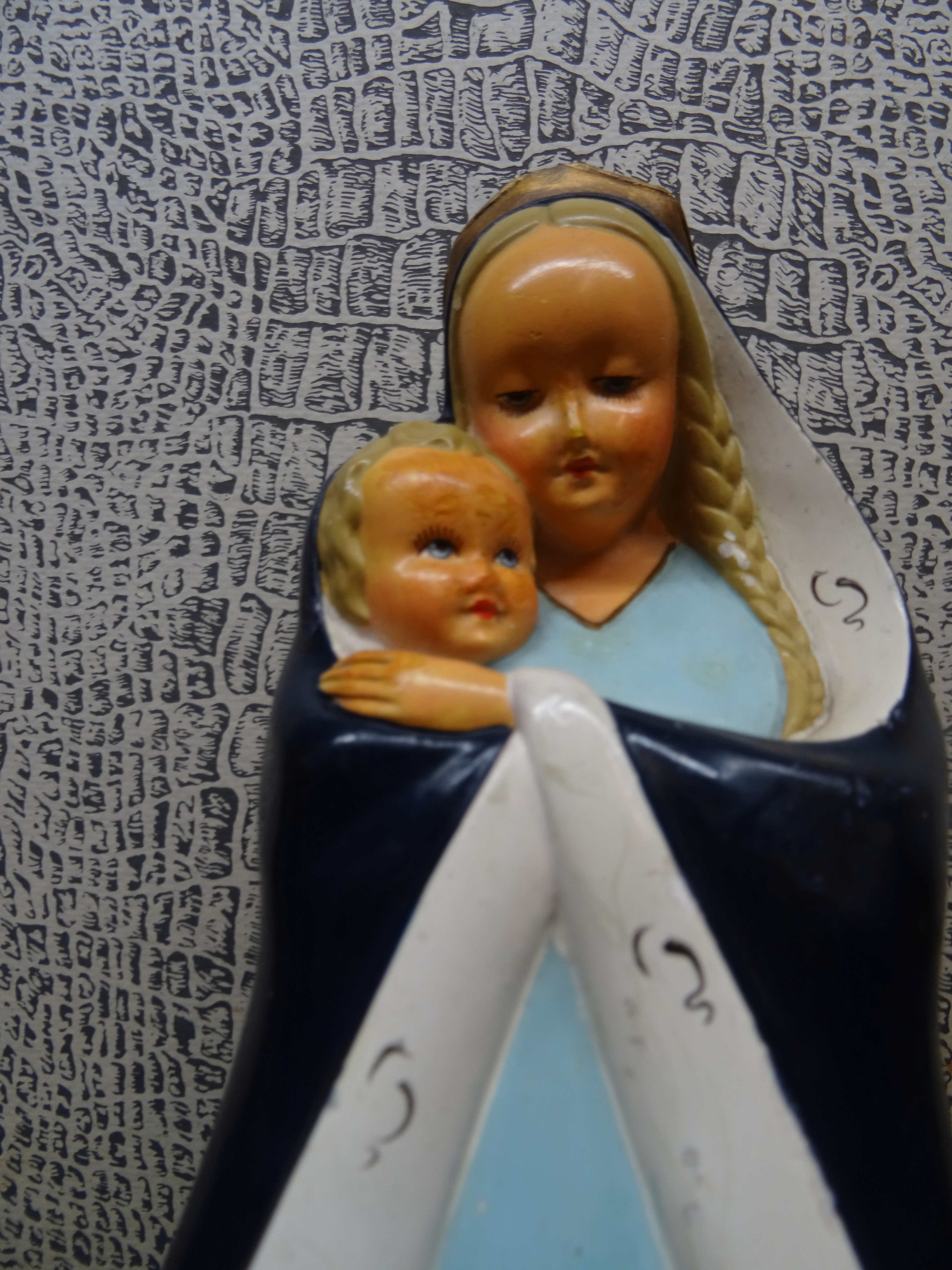 100308=Maria met Heilig Kindje, Hebbeling. - Elizabeth Maria