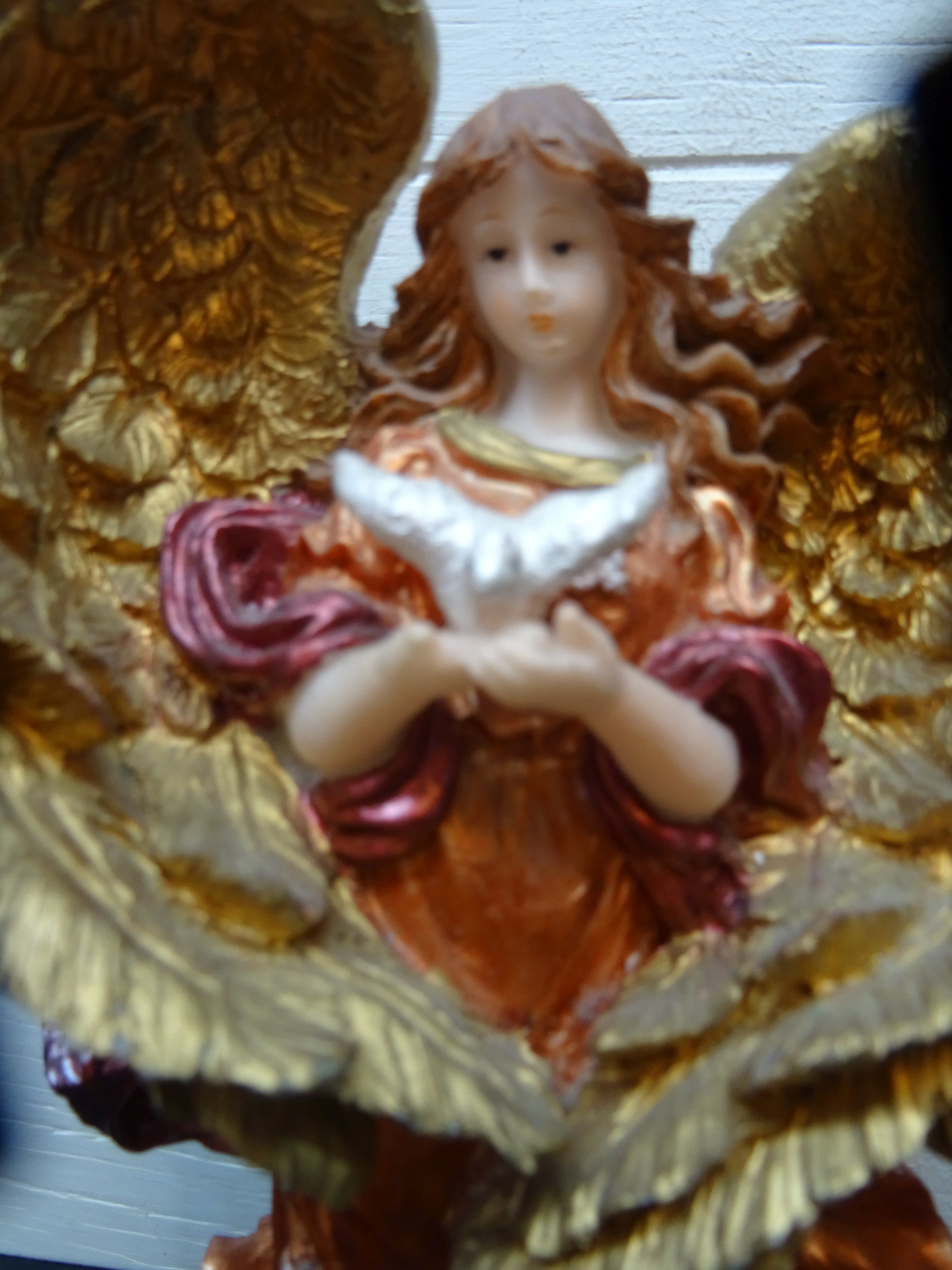 1212=Engel, kunststof. - Elizabeth Maria